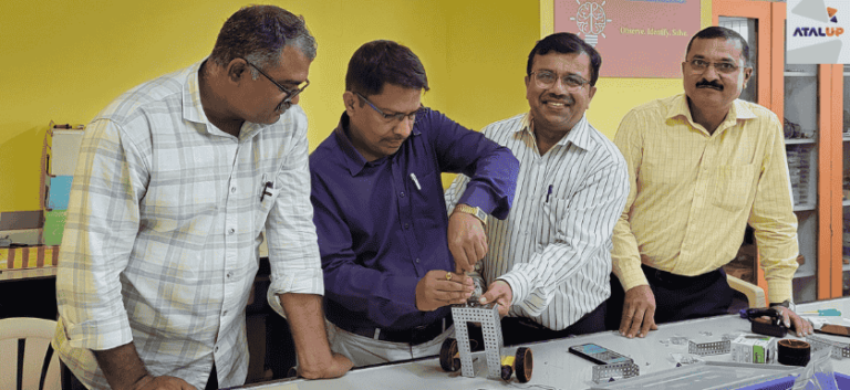 What Is Atal Tinkering Lab? Explained in 6 Easy Steps.